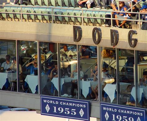 Dodger Stadium Luxury Suites Who Sits Here Elbee Flickr
