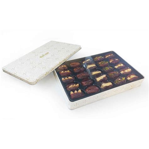 Stuffed Dates تمور البركة