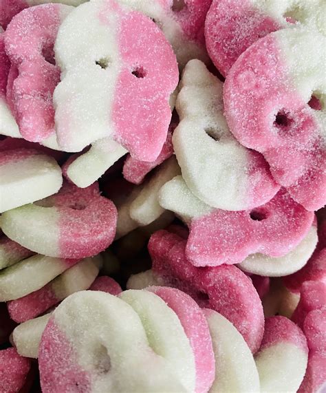 Bubs Fizzy Raspberry Skulls At Carway S Candy Carway S Candy