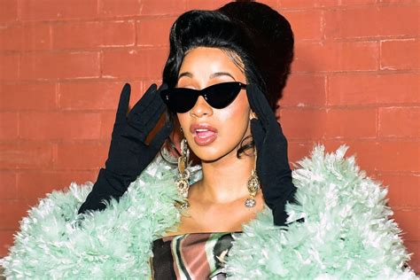 Aesthetic Artwork Aesthetic Cardi B Wallpaper