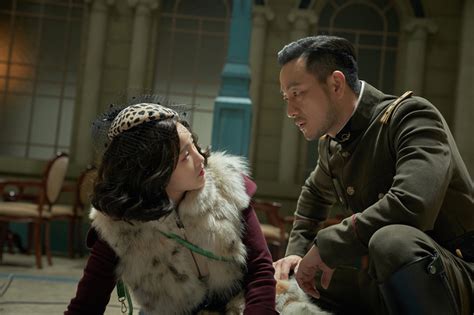 ‘유령 의심하는 자 Vs 의심받는 자‥긴장감 넘치는 스틸 손에 잡히는 뉴스 눈에 보이는 뉴스 뉴스엔