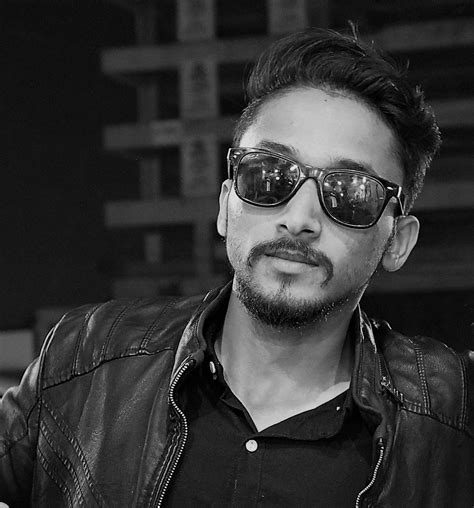 about mohsin ali zaib medium