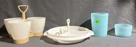 Tupperware Plastic Cups Serving Plate And Holder Metzger Property