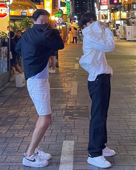 ปักพินโดย V I M A R V E L ใน X O K I T T Y