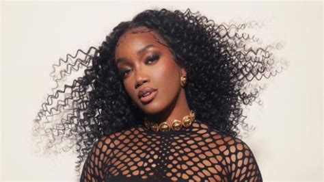 Iza Faz Selfie De Calcinha Fio Dental E Ferve O Clima Da Web