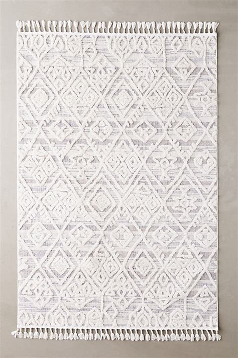 Urban Outfitters Izzy Hilo Tufted Rug Modesens