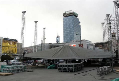 U Glavnom Gradu Bih U Novu Godinu Sa Zdravkom Čolićem I Vatrometom