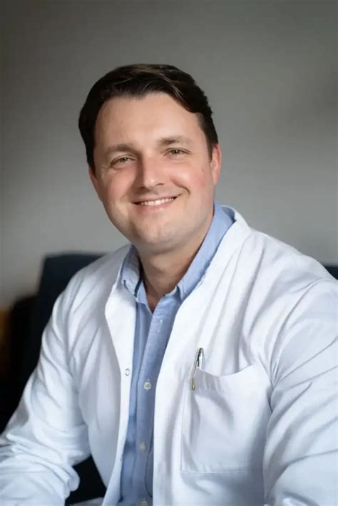 Zu Meiner Person · Dr Valentin Bachler • Facharzt Für Urologie Und Andrologie • Graz