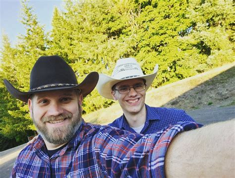 Does Anyone Know What Kinda Hat Dicky Betts Is Wearing In These