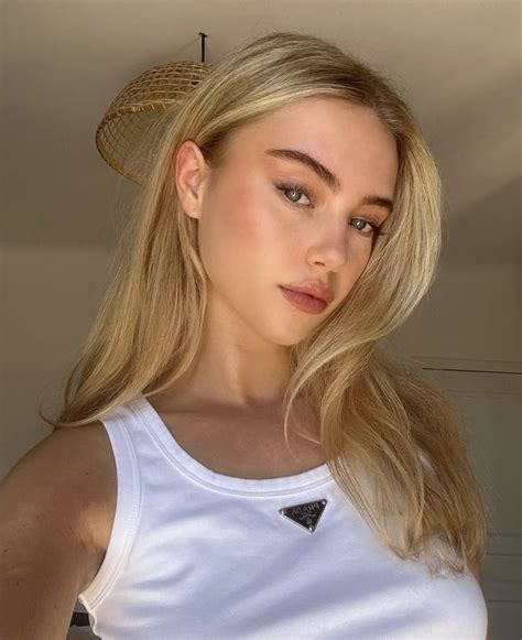 Annie Schroeter Pretty Hairstyles Hair Inspiration Spring Hair Color