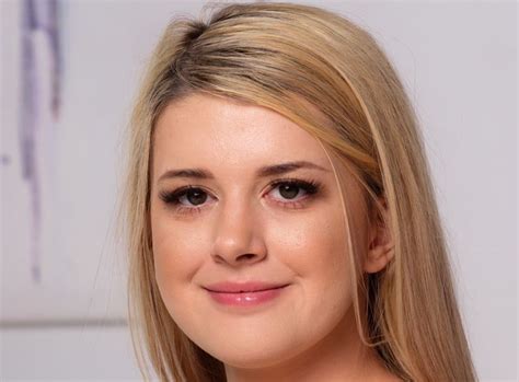 Dez Hansen Biography Wiki Age Height Career Photos More