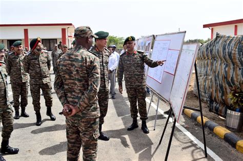 Lt Gen Dhiraj Seth Army Commander Swc Reviews Security And Operational Preparedness At Achook
