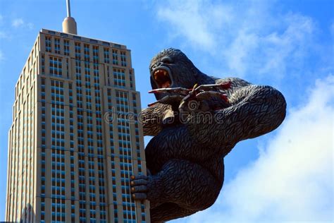Giant King Kong On Empire State Building In Hollywood Wax Museum