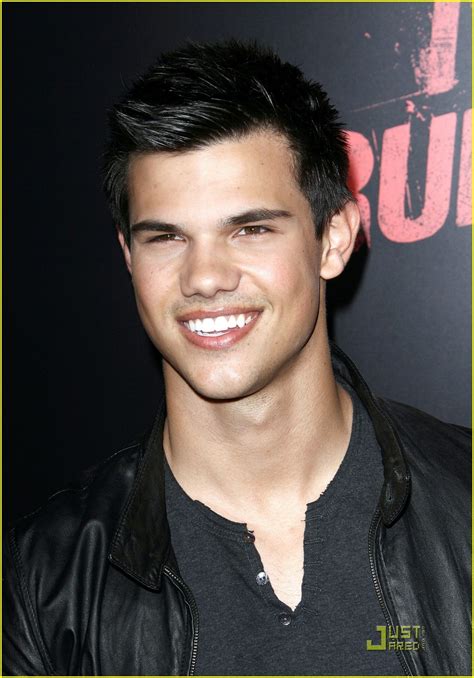 Taylor Lautner Premieres The Runaways Photo 361744 Photo Gallery
