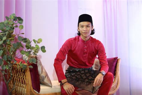 Getaran Selebriti Anggota Kumpulan Dolla Iaitu Angel Kena Serang