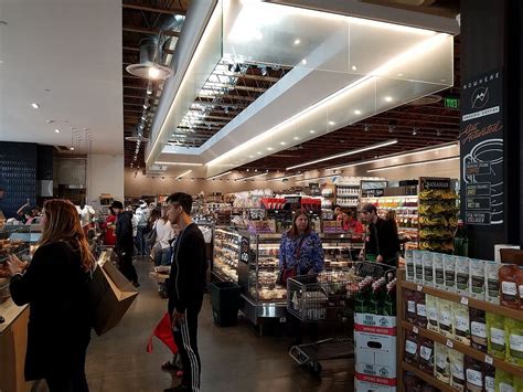 Erewhon Market Santa Monica Santa Monica California Health Store
