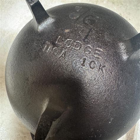 Vintage Lodge Cast Iron Footed Cauldron Bean Pot Usa Made Camp