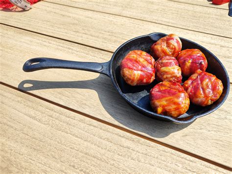 Chef And Knife Moink Balls Op De Kamado