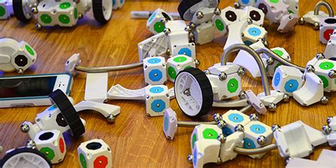 Modular Robotics Moss Kit Makes Building Robots A Snap Ieee Spectrum