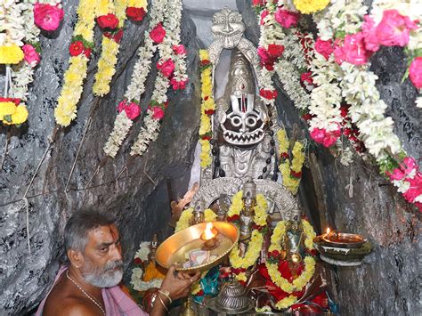 వరంగల్‌ జిల్లా అట్టహాసంగా ప్రారంభమైన కొమ్మాల జాతర ఫొటోలు Warangal