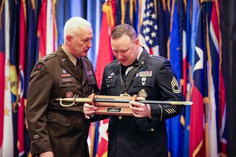 Army Guard Recognizes Top Recruiting, Retention Soldiers > National Guard > Article View