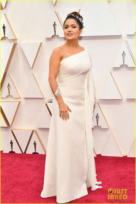 Salma Hayek Gives Goddess Glamour At Oscars 2020 Photo 4433732