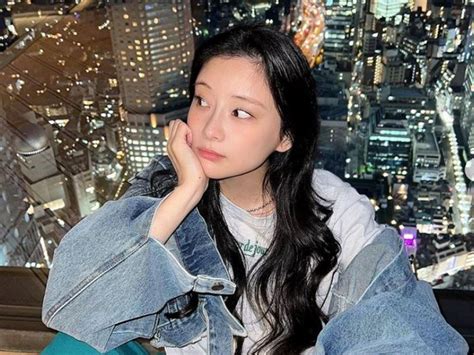 重盛さと美「東京に来て、よかった」夜景バックの最新ショットが「可愛すぎる」「本当に34歳？」と話題 エンタメ ニュース ｜クランクイン！