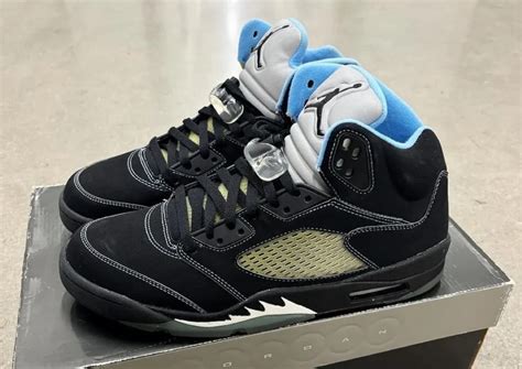 Air Jordan 5 Blackuniversity Blue 2026