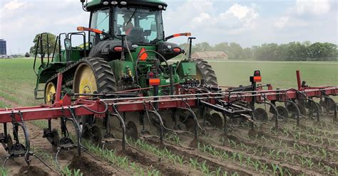 Farmer Retools Nitrogen Applicator For Sidedressing