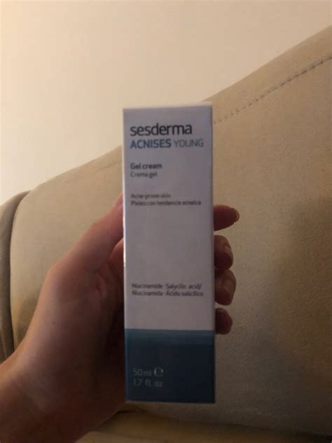 Sesderma Acnises Young Gel-crème Hydratant - 50 ml - INCI Beauty