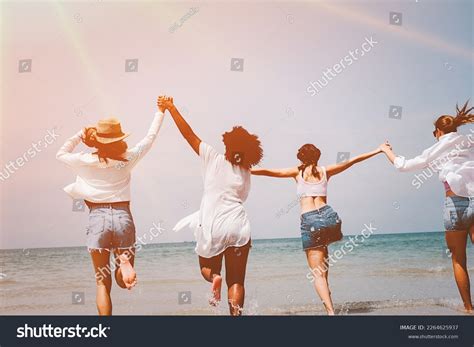 4 Best Friends Holding Hands