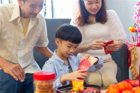 690 Kotak Permen Cina Foto Stok Potret And Gambar Bebas Royalti Istock