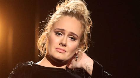Adele Worries Fans As She Struggles To Walk Amid Crippling Health Woe