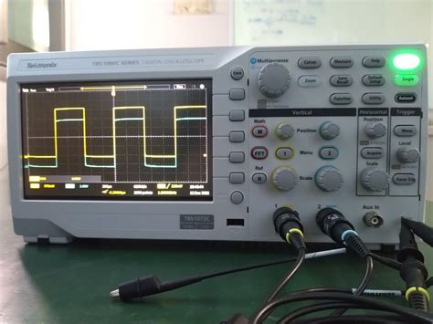 Tektronix Tbs 1000c Digital Oscilloscope Tbs1072c Tpp0100 Probes Are Options Ebay