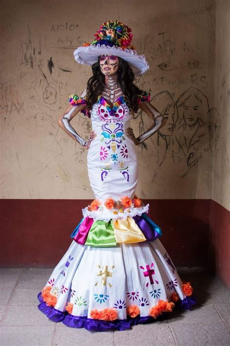 Pin De Ana Garcia En Halloween Vestidos De Catrinas Vestidos De