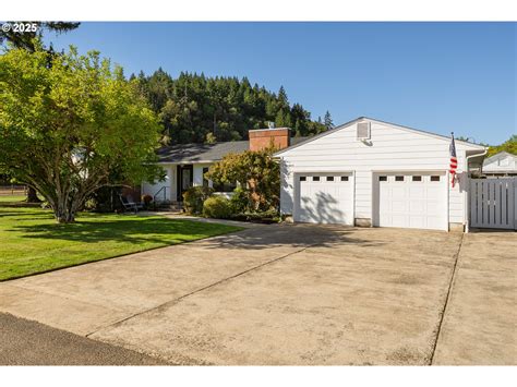 443 Old Garden Valley Rd Roseburg Or 97471 Mls 412809279 Coldwell