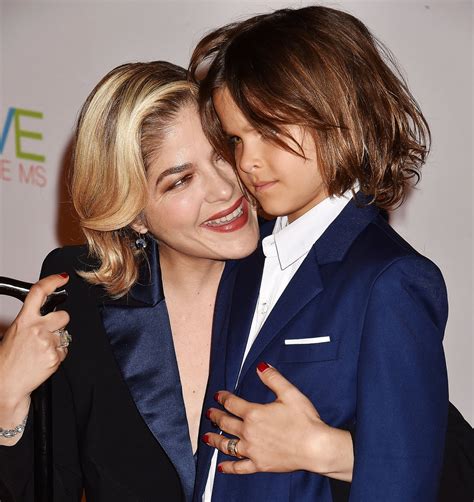 Selma Blair Dives Into Pool Nude After Son Pushes Her In ‘payback