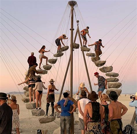 Nine Day Art Event In The Desert Celebrating Spectacular Creations
