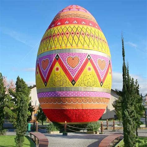 35 Fun Easter Trivia Facts That Are Eggs Tremely Interesting