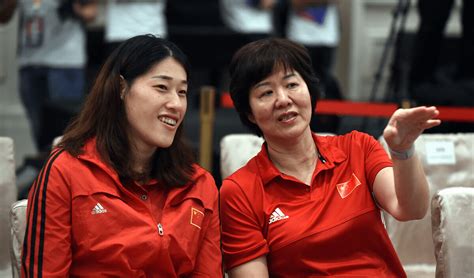 郎平和刘晓彤师徒情深，哪怕她状态最差，也有望凭一点出征奥运中国女排