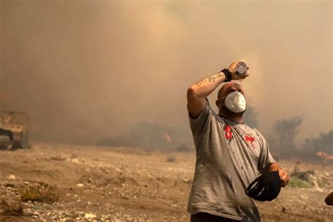 Ola De Calor E Incendios En El Mediterráneo Hay Al Menos 35 Muertos
