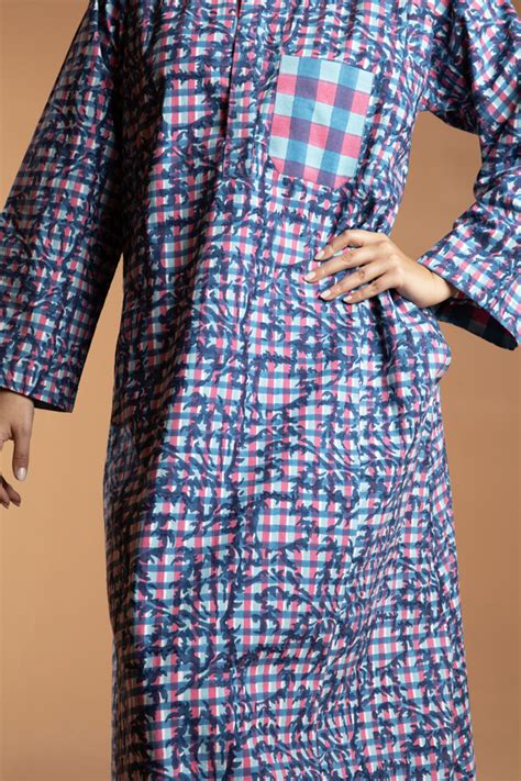 Blue Floral Dwan Dishdasha Ecru