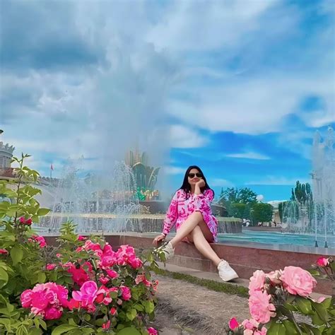 Chitra Tripathi Is Showing Her Thunder Thighs In Russia R Hottiesofytandtv