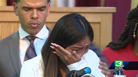 Stephon Clarks Fiancée Angered Text Messages Were Released