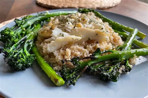 Lemon Baked Cod With Garlic And Broccoli Flexseq