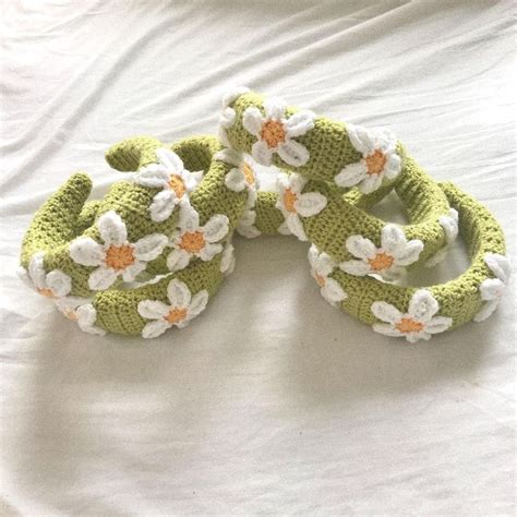 Field Of Daisies Crochet Flower Headbands Daisy Puff Crochet Daisy