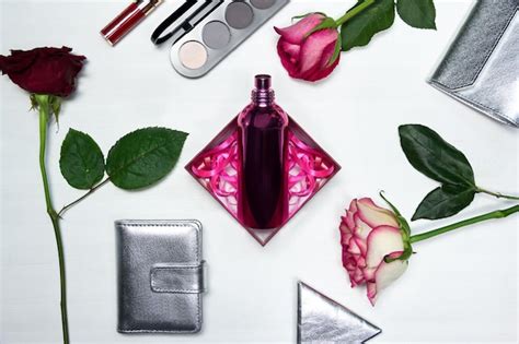 Premium Photo High Angle View Of Roses On Table