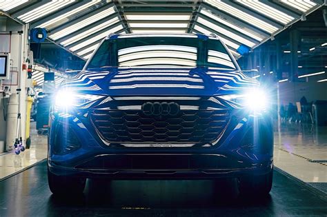 Americans Will Have To Wait Years For Blinding Headlight Solution