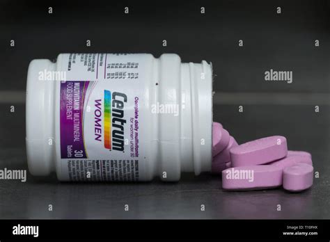Centrum Vitamins Stockfotos Und Bilder Kaufen Alamy