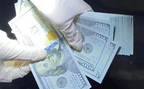 “5 тисяч доларів за перетин кордону” у Києві “благодійники” допомагали